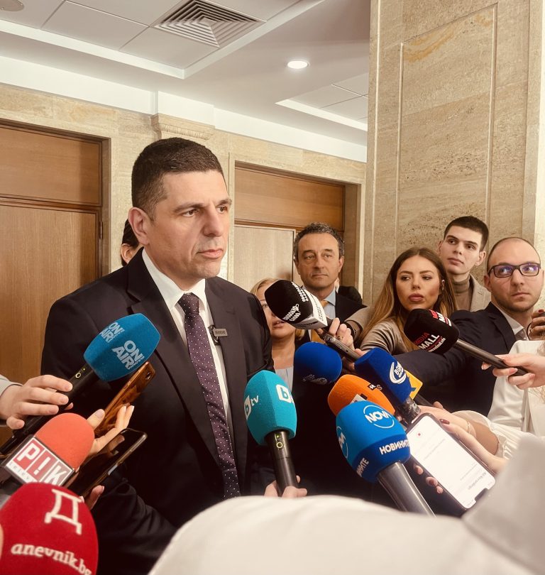 Да България